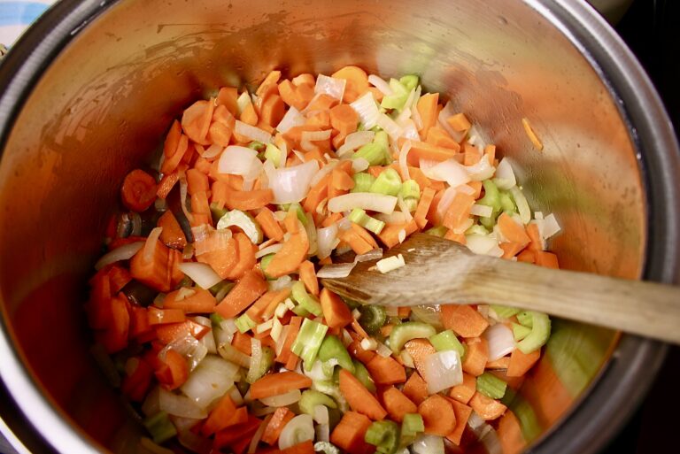easy cabbage and lentil soup - Peasant Ways for Modern Days